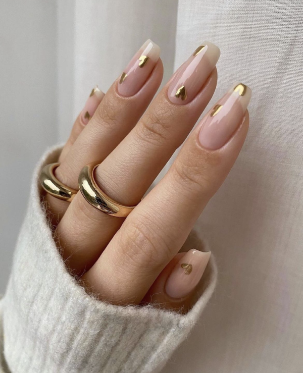 30 Elegant & Stunning Gold nails for every occasion - withharmony &co